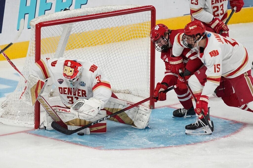 Nick Oliver leaves Wisconsin staff to become St. Cloud coach