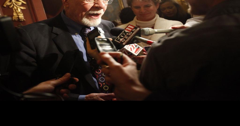 Politics blog: Risser says 14 Dem senators have 'no intent to come back ...