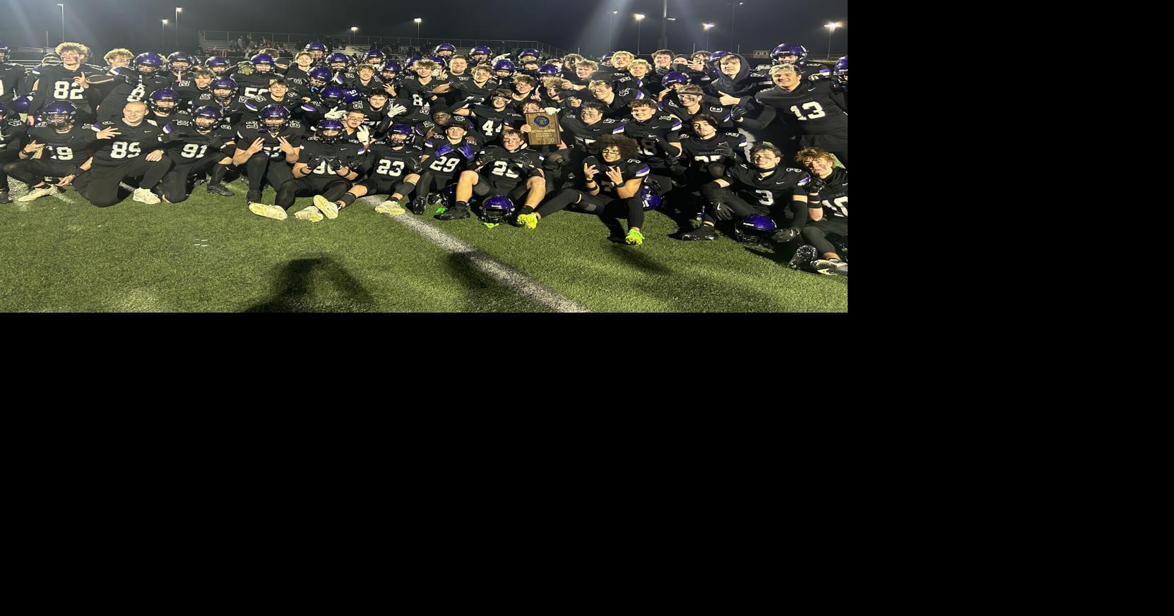 Waunakee football advances to Division 1 state semifinals