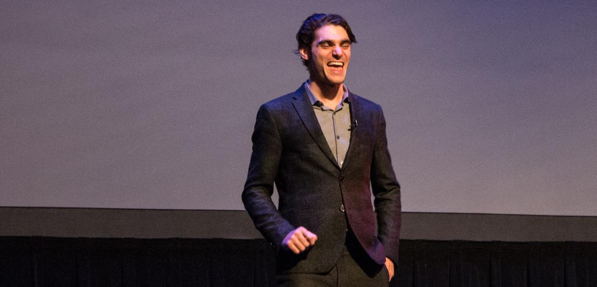 ‘Breaking Bad’ co-star breaks barriers to overcome adversity