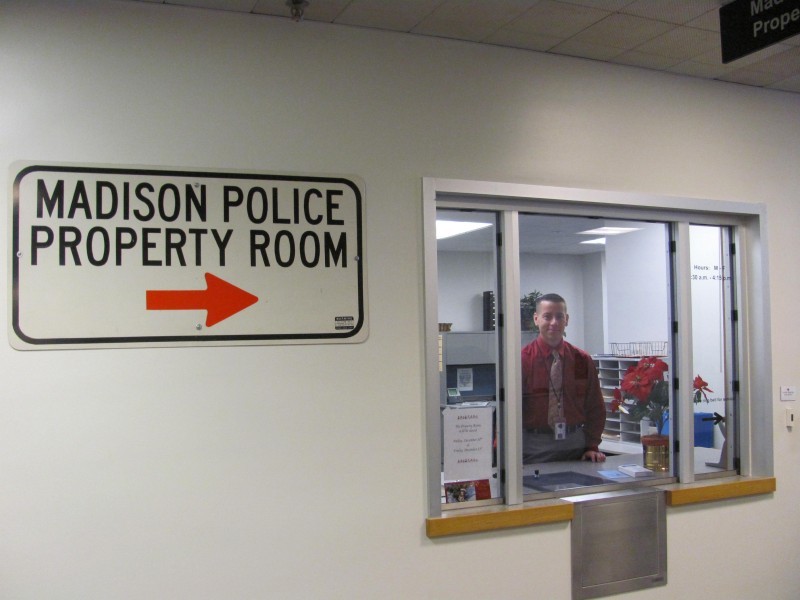 City finds easy way to sell property room leftovers