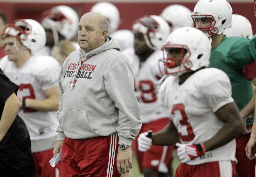 Badgers football: Barry Alvarez defends Gary Andersen's handling of ...