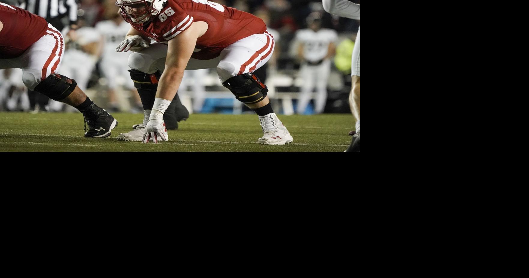 Why guard best suits Wisconsin senior offensive lineman Tyler Beach