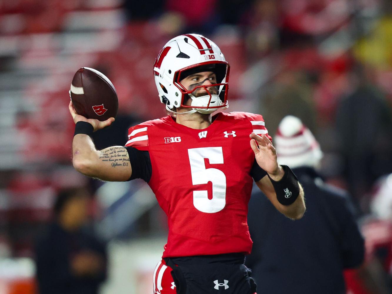 Where can I watch the Wisconsin Badgers vs. Illinois on TV