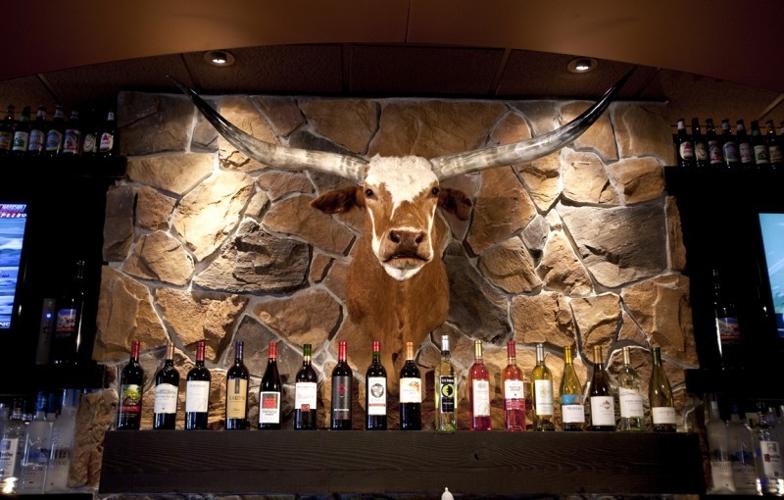 Steaks, ribs are LongHorn’s star attractions