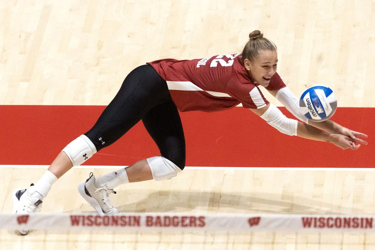 Wisconsin volleyball's Julia Orzol adjusts to new position