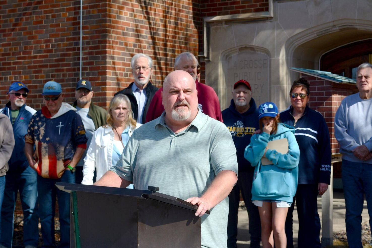 North Side Library closer to sale, but mayor stays quiet