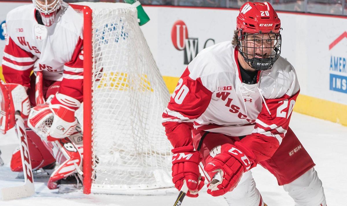 Short bench no trouble for Josh Ess, Badgers men's hockey defensemen