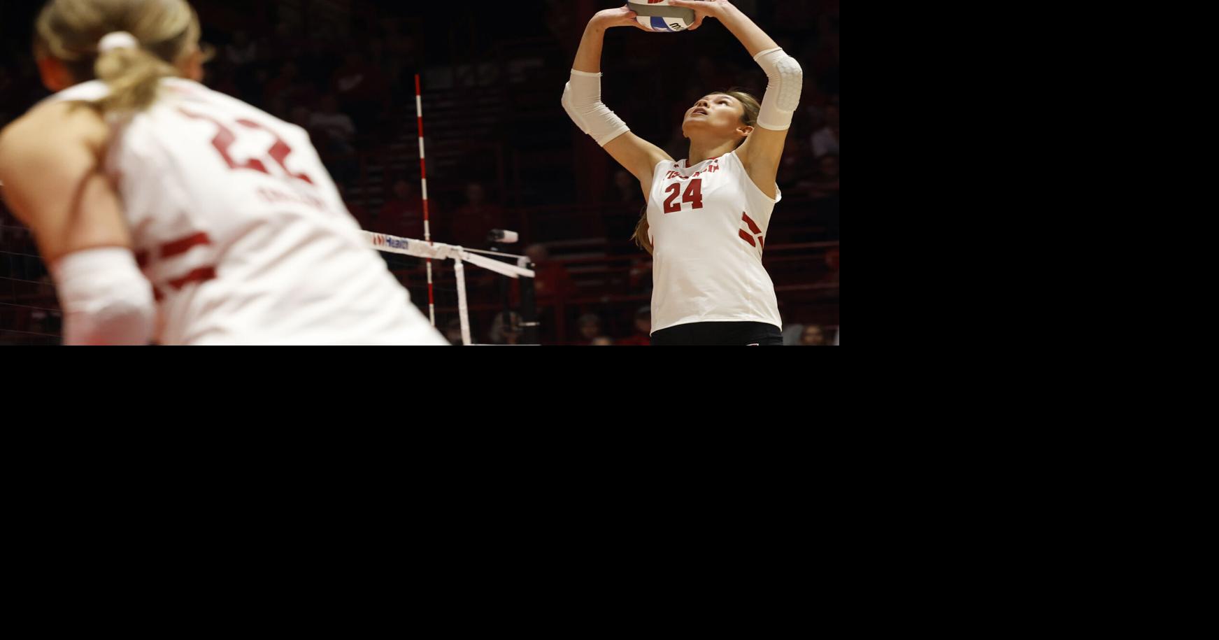 Wisconsin volleyball sweeps Purdue on national TV