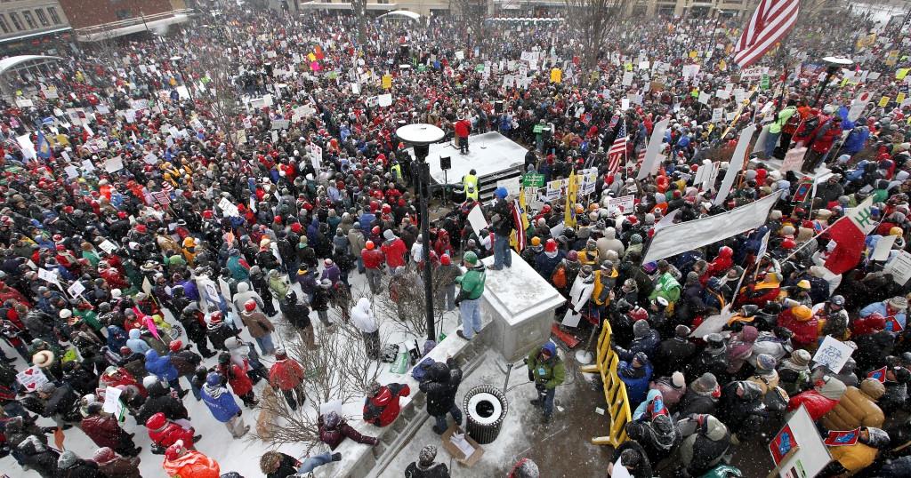 More than 70,000 protesters participate in rally at Capitol