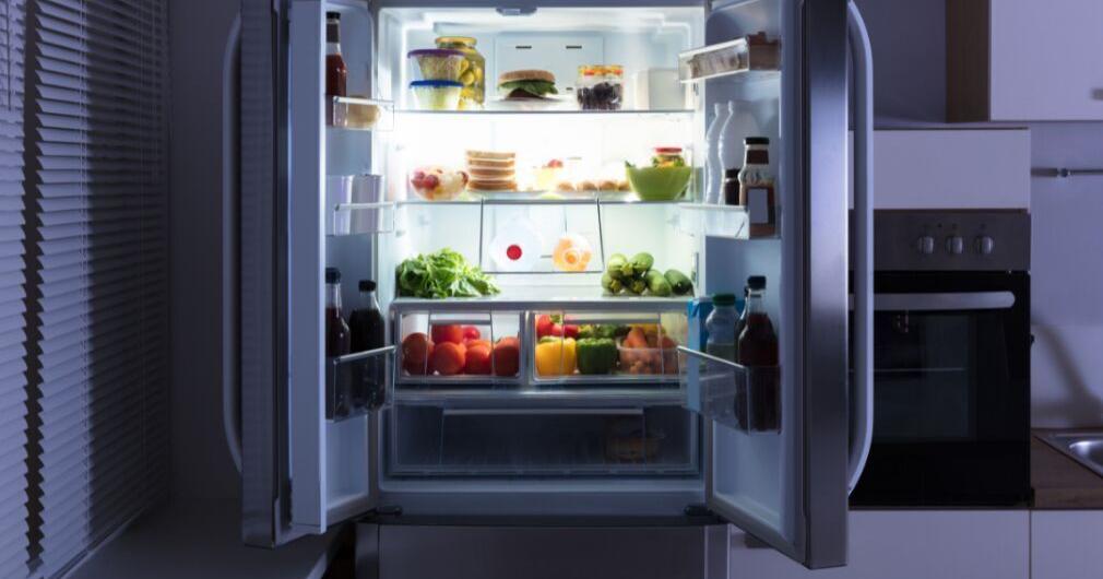 SOS: Refund for repeatedly malfunctioning refrigerator