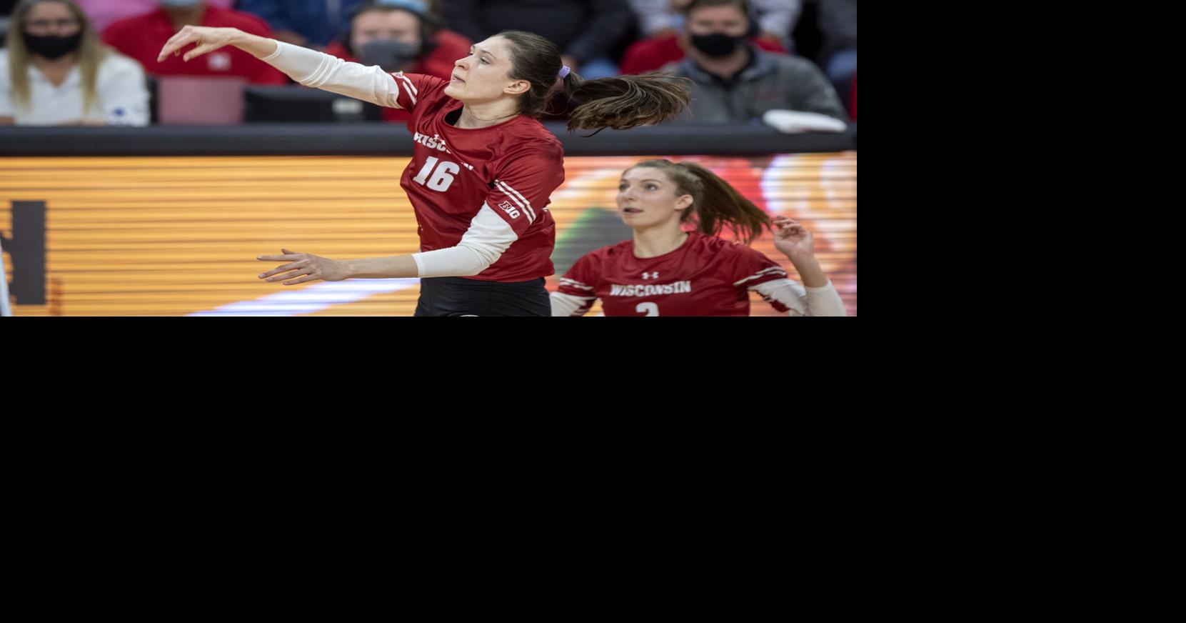 Anna Smrek in swing of things as No. 3 Badgers sweep No. 6 Nebraska