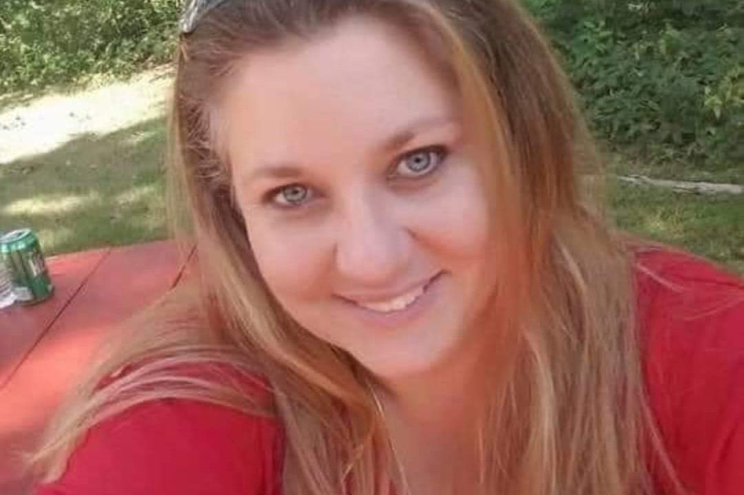 'Long road': Wisconsin nurse with COVID-19 fighting for her life with ...