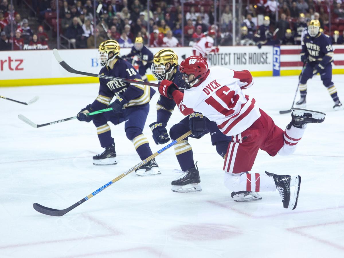 Wisconsin men's hockey opens Big Ten playoffs with victory