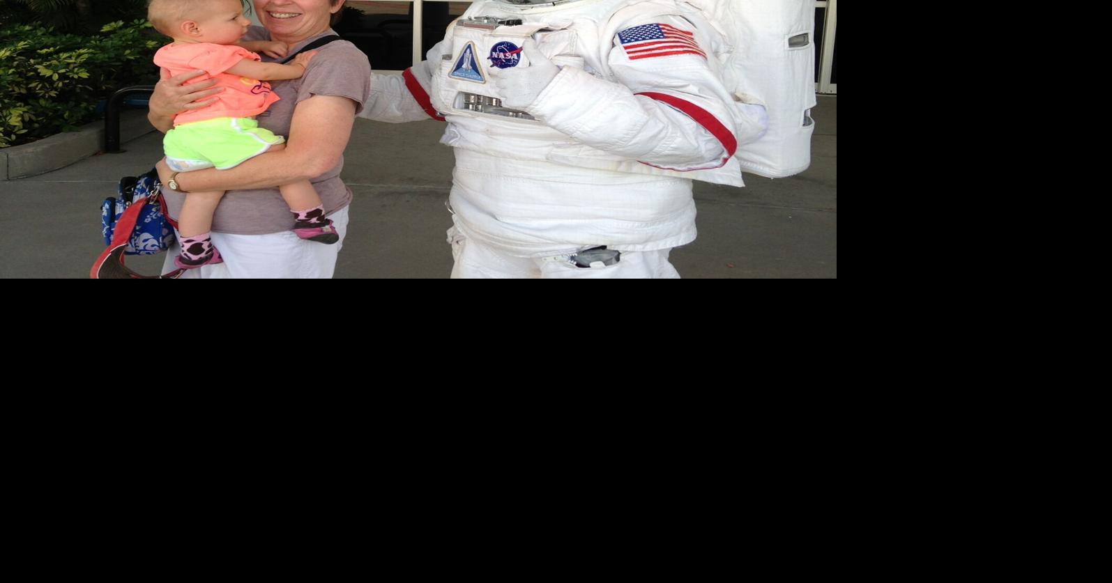 Bound for the moon, Madison doctor's ashes might miss