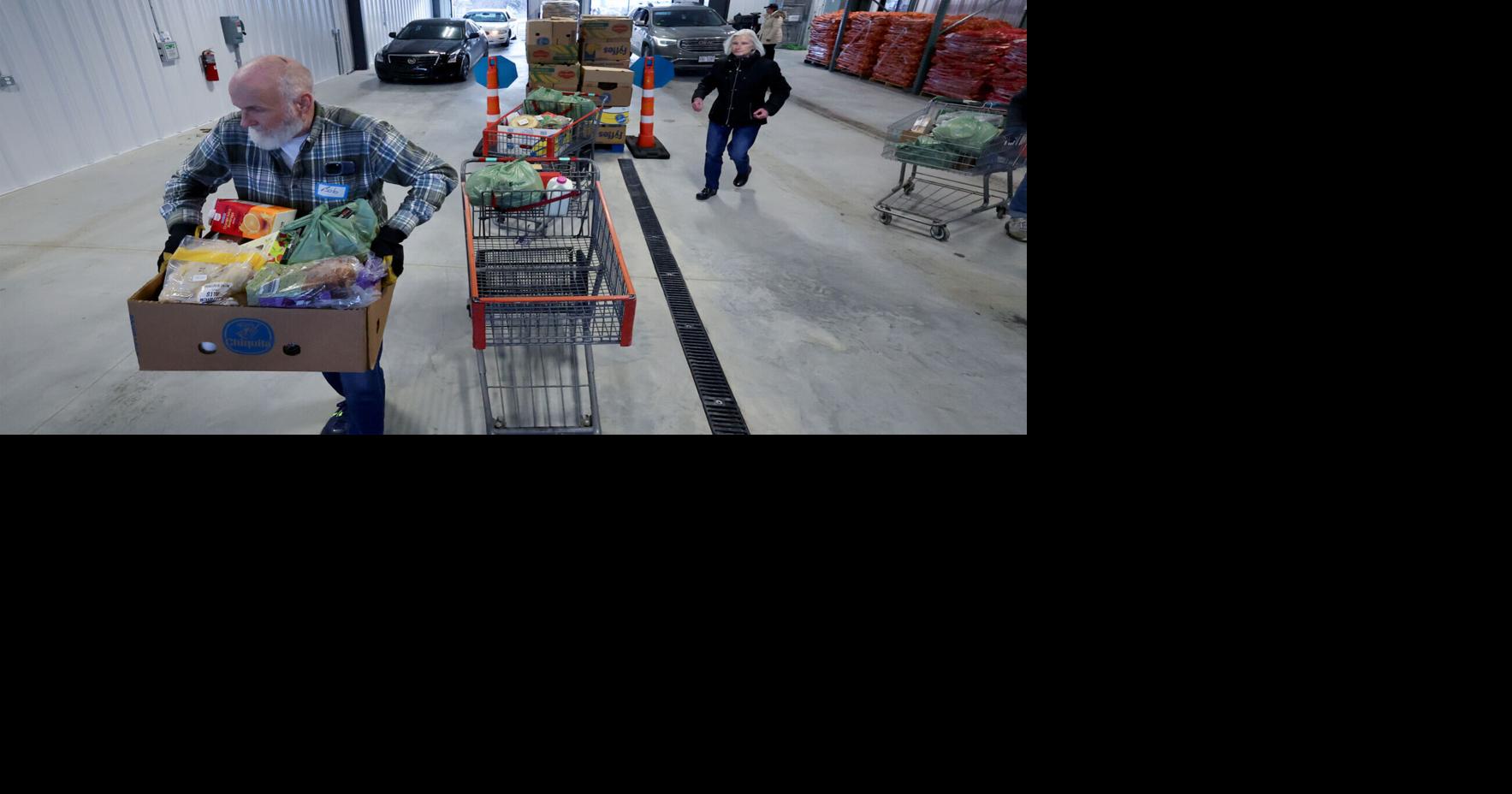 Drive-thru grocery opens at the River Food Pantry