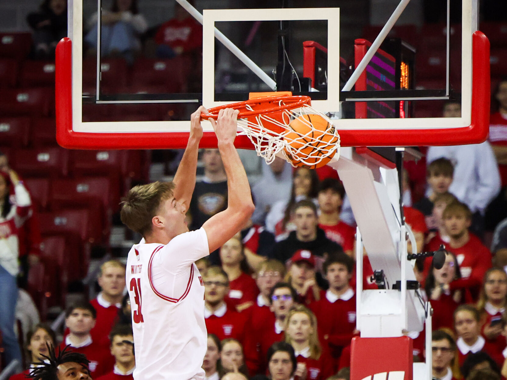 Jackson Ball signs with Wisconsin men's basketball
