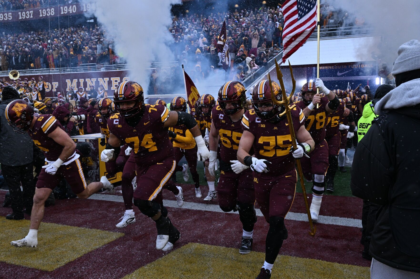 Wisconsin loses at Minnesota in battle for Paul Bunyan’s Axe