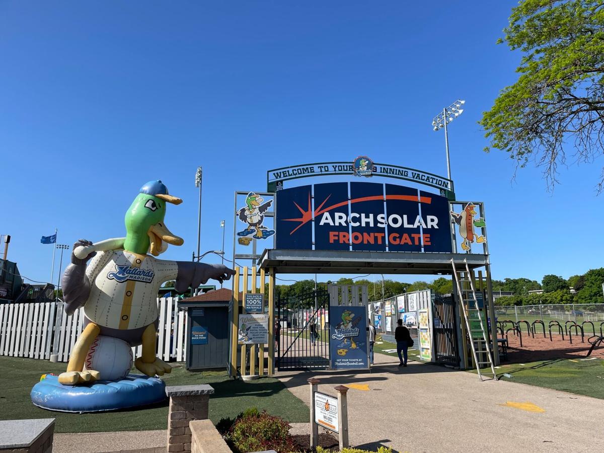 Umpire Conor McKenzie dies before Madison Mallards game
