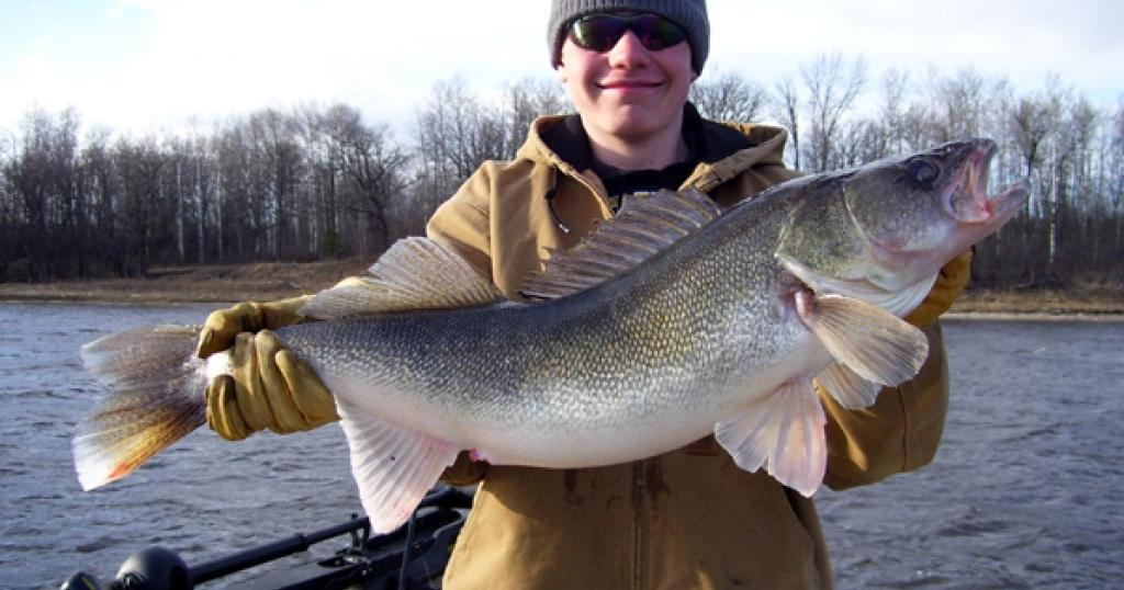 Cold-weather walleye fishing can be hot