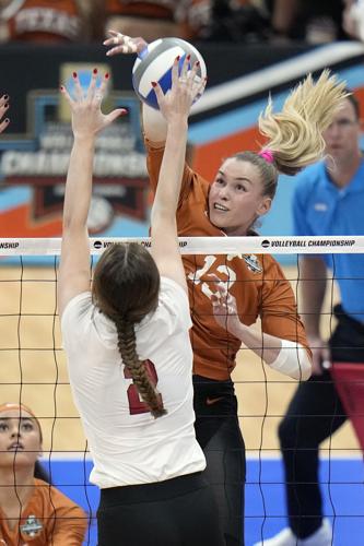 Skinner, Swindel help Texas defend volleyball title