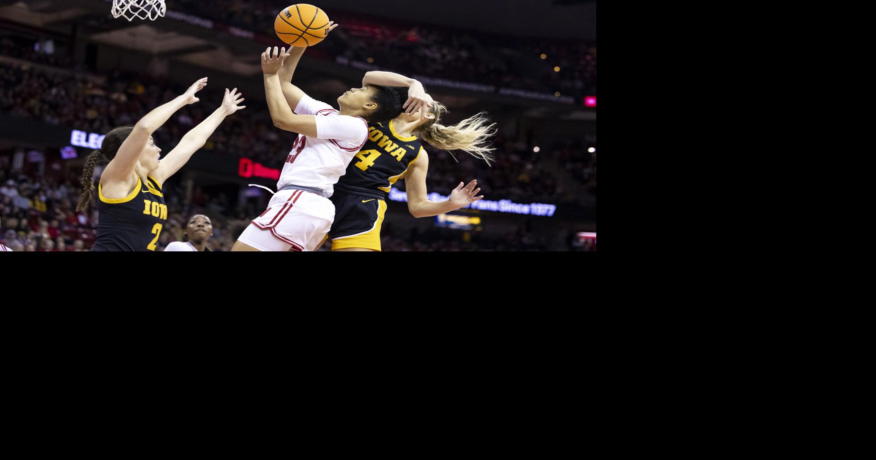 12102023 Badger basketball vs Iowa SKM 30-12102023161151.jpg