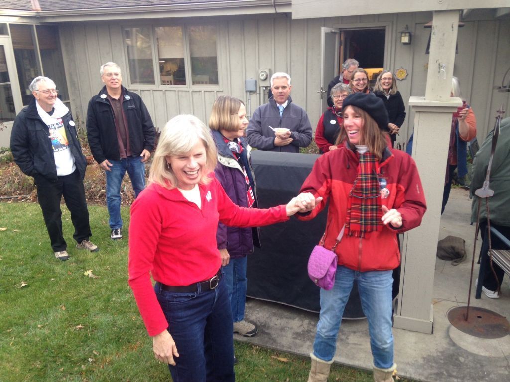 Mary Burke pushes voter turnout in final hours of campaign