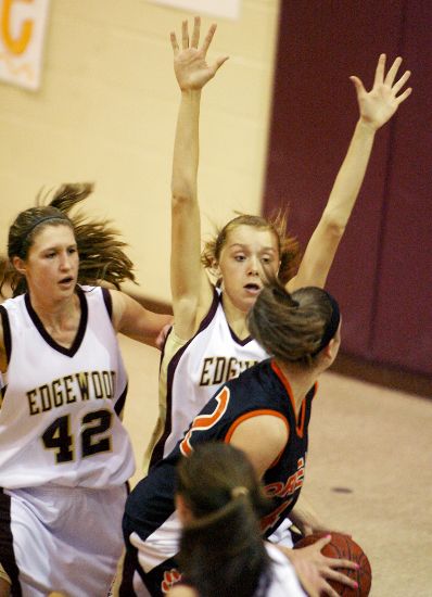 Photo gallery: Oregon at Madison Edgewood girls basketball
