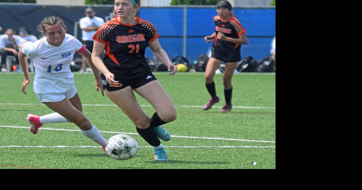 Oregon girls soccer's unbeaten streak ends in state final