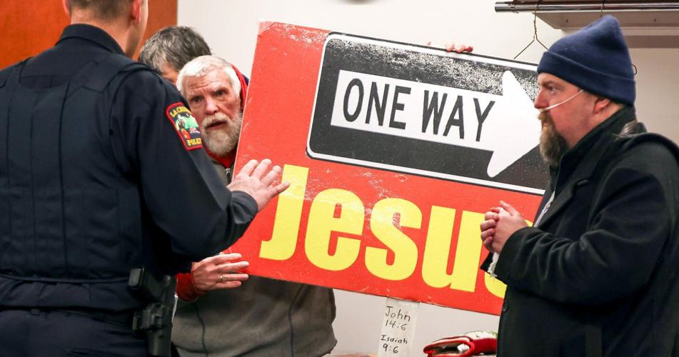 La Crosse city council drops invocation prayer practice