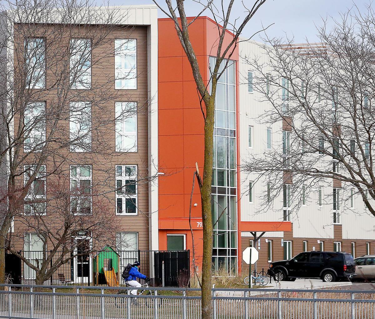 Officials considering more security at troubled Madison apartment site ...