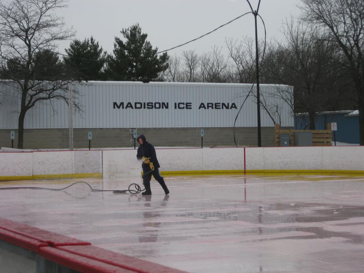 Madison hockey club goes old-school with outdoor rink