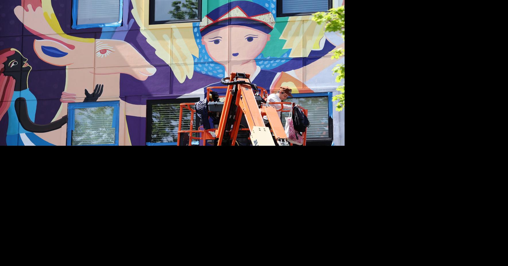 Bayview residents collaborate with artist for 3-story mural