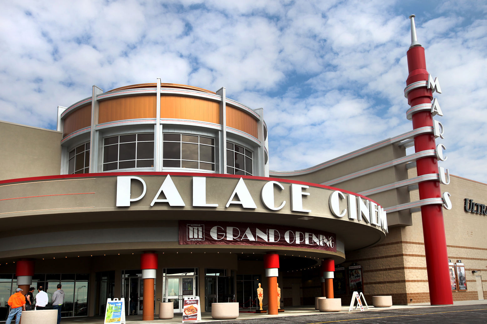 Photos Marcus Palace Cinema Opens In Sun Prairie Local News Photos Marcus Palace Cinema Opens In Sun Prairie Local News