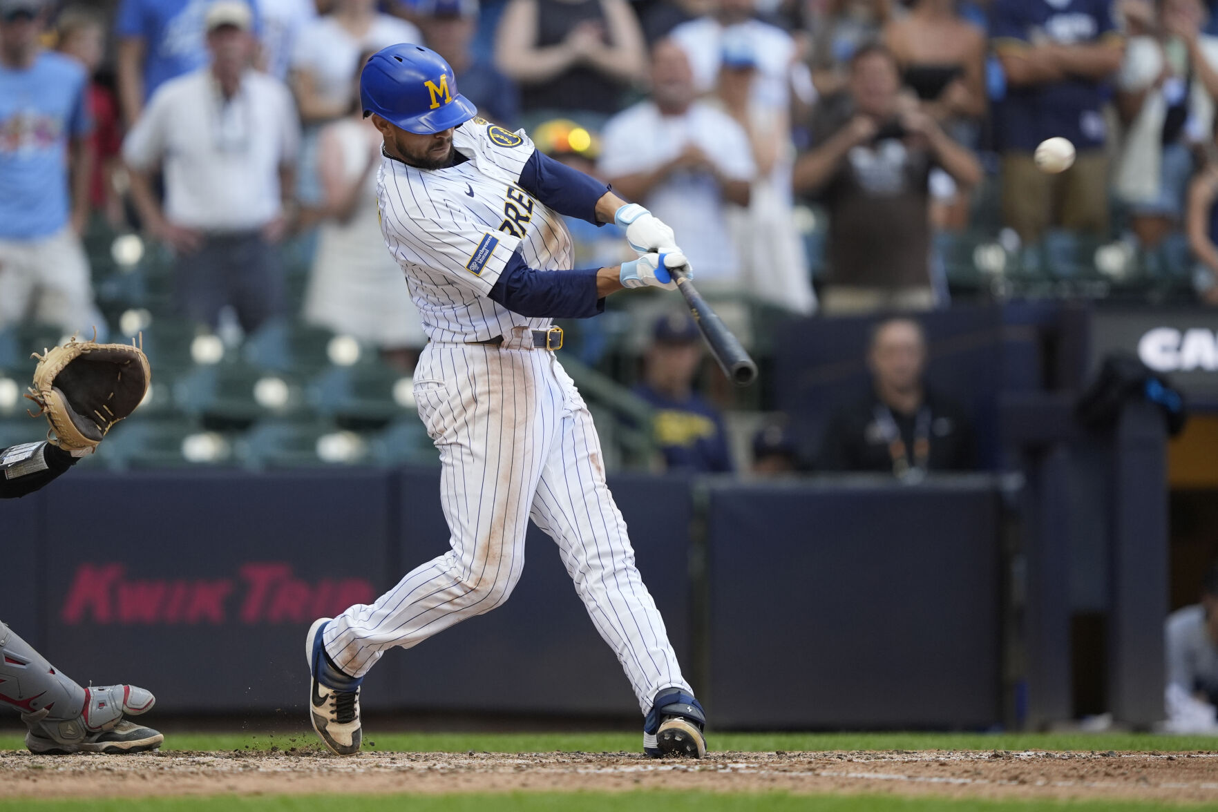 Blake Perkins' walk-off helps Brewers avoid sweep by Marlins