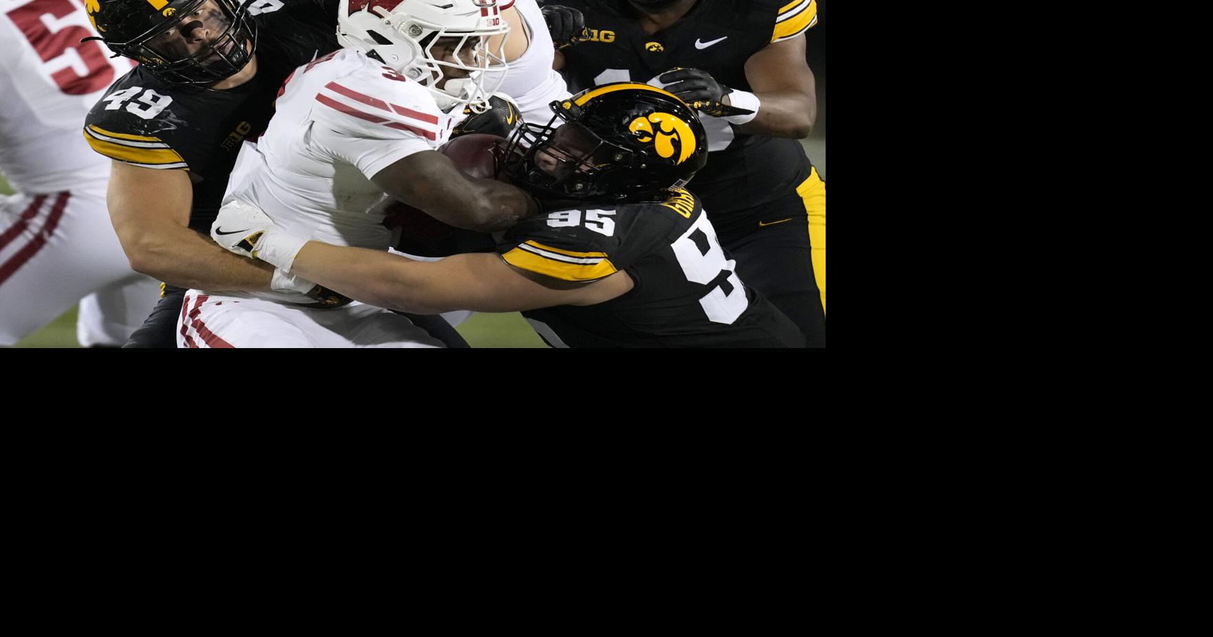 Wisconsin football running game falters, leads to woes