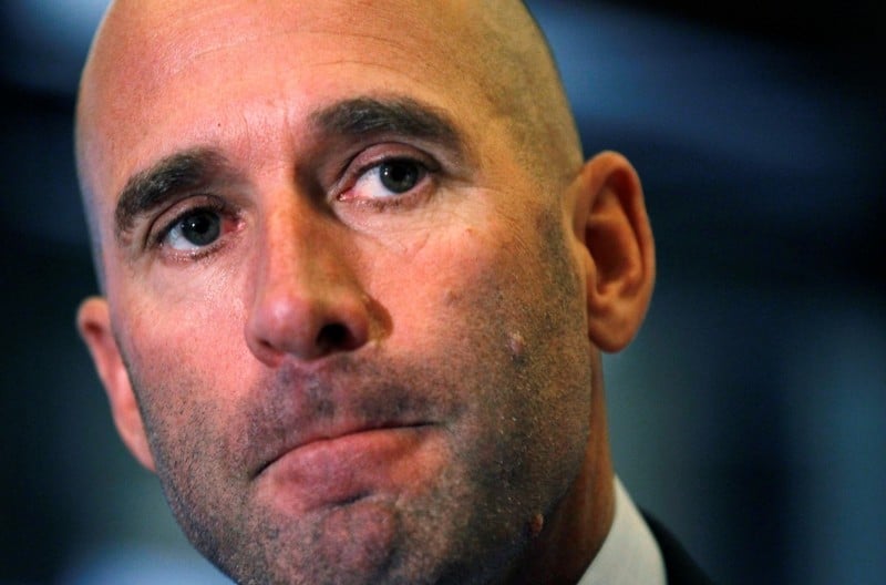 Brewers retain entire coaching staff — including Sveum, for now