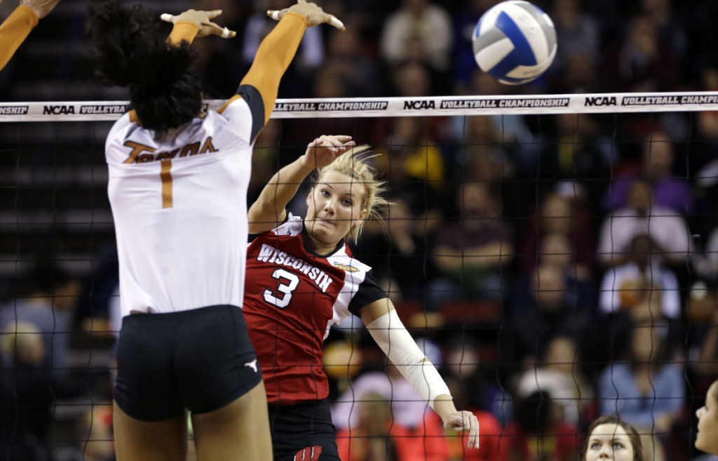 Badgers volleyball: Courtney Thomas excels in new role
