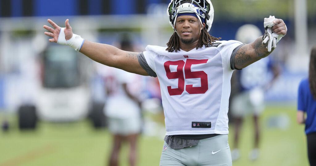 Packers sign DT Jordon Riley, add him to active roster