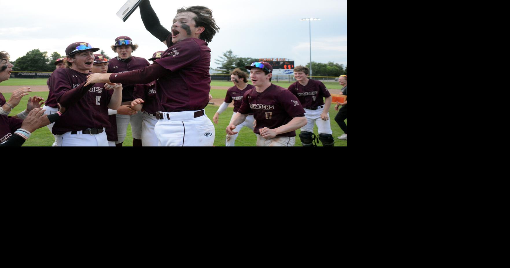 Edgewood baseball wins sectional vs. Waupun