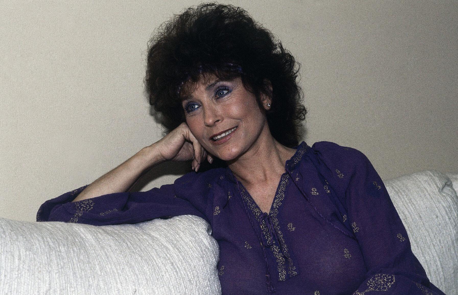 Photos: Remembering Loretta Lynn, 1932-2022