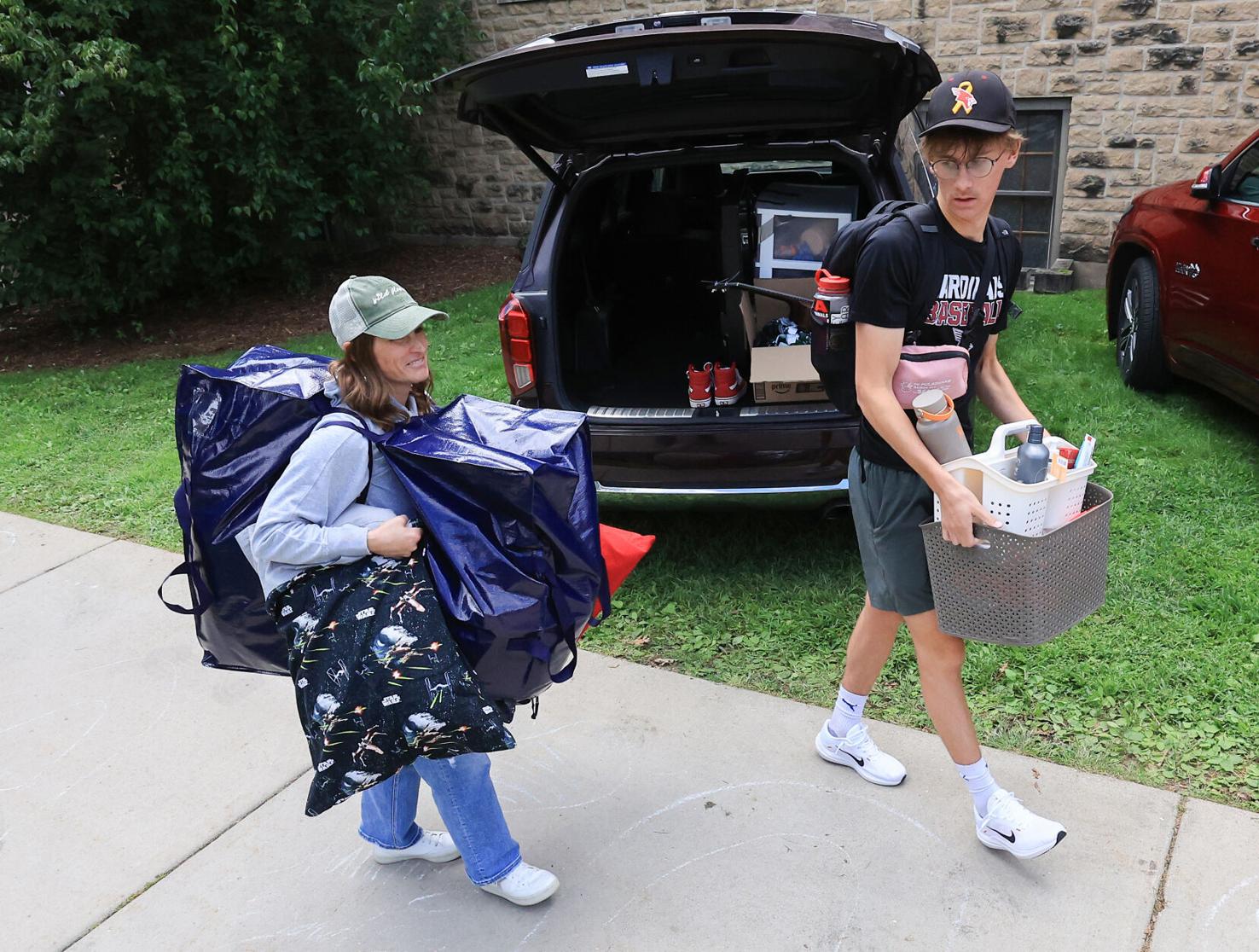 Photos: Fall Move-In at UW-Madison