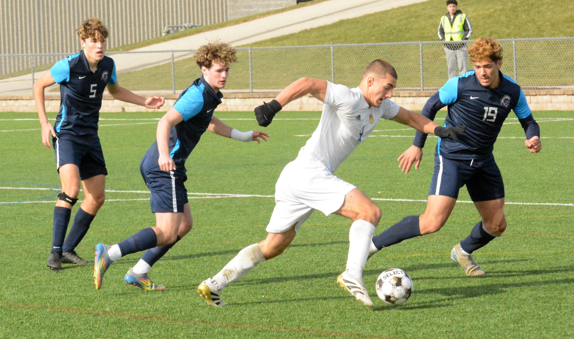 Madison West takes advantage of errors for state upset