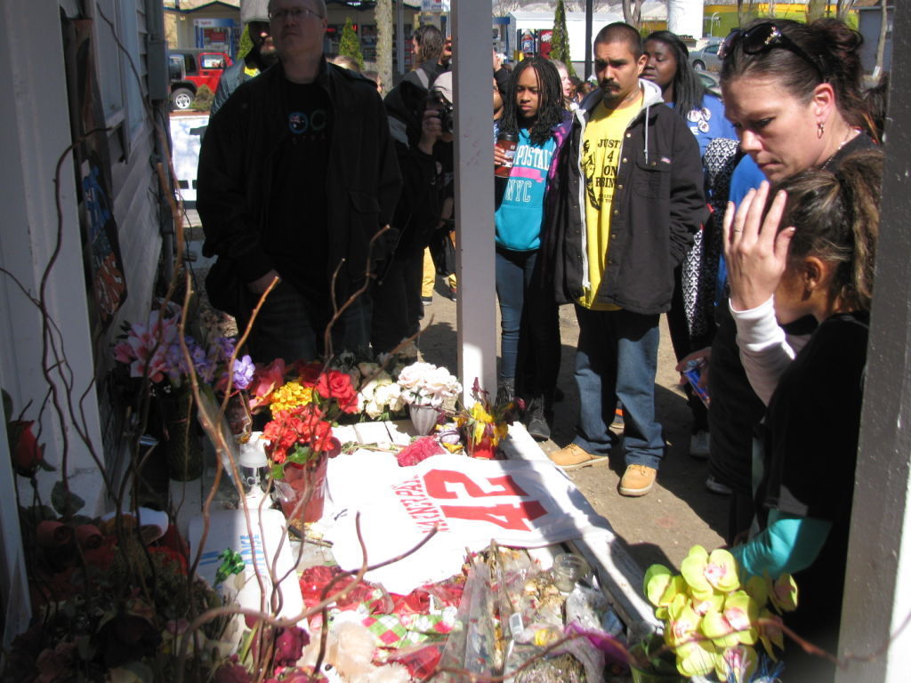 Week's most-read story: Tony Robinson family no longer staying at home ...