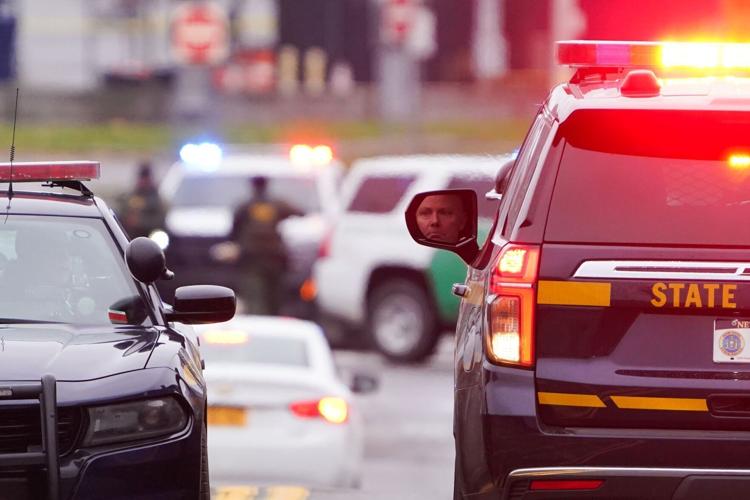 Car crashes, explodes at Rainbow Bridge in Niagara Falls