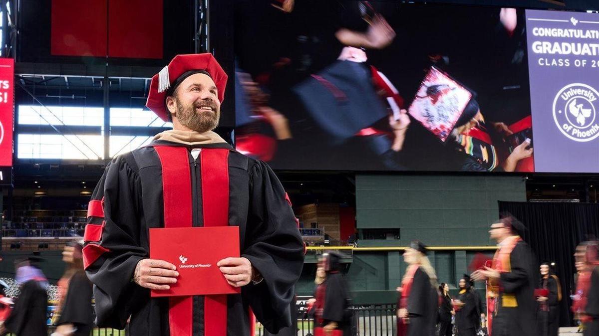 How working adults can evaluate online college in 2026