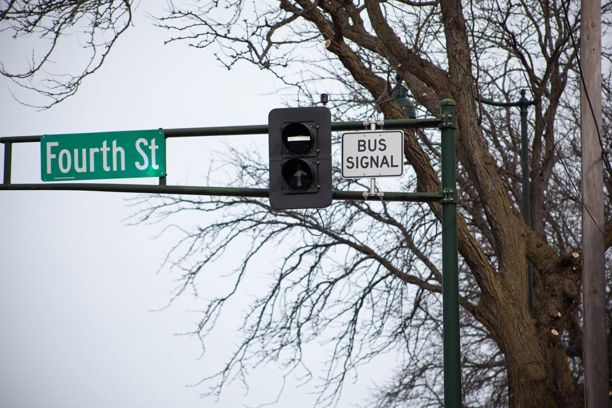 Madison installs 'queue jump' signals for buses, a first step for Bus ...