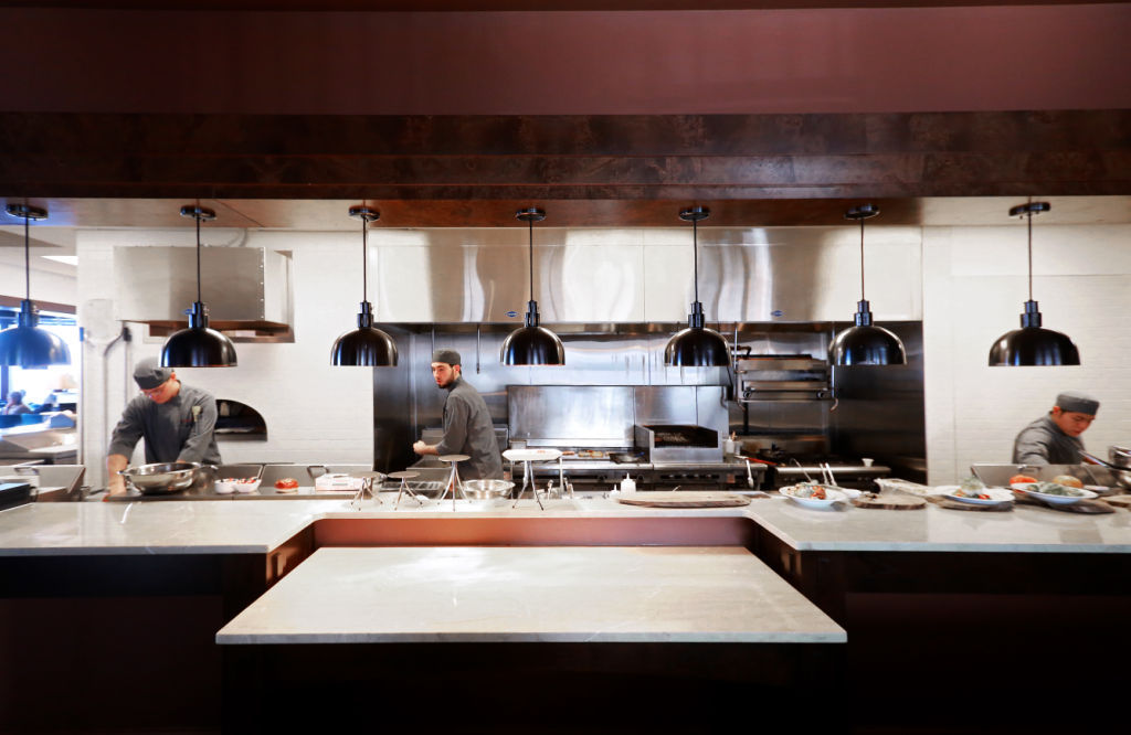 Restaurant News: New GM at Edgewater's Statehouse trying to right ship