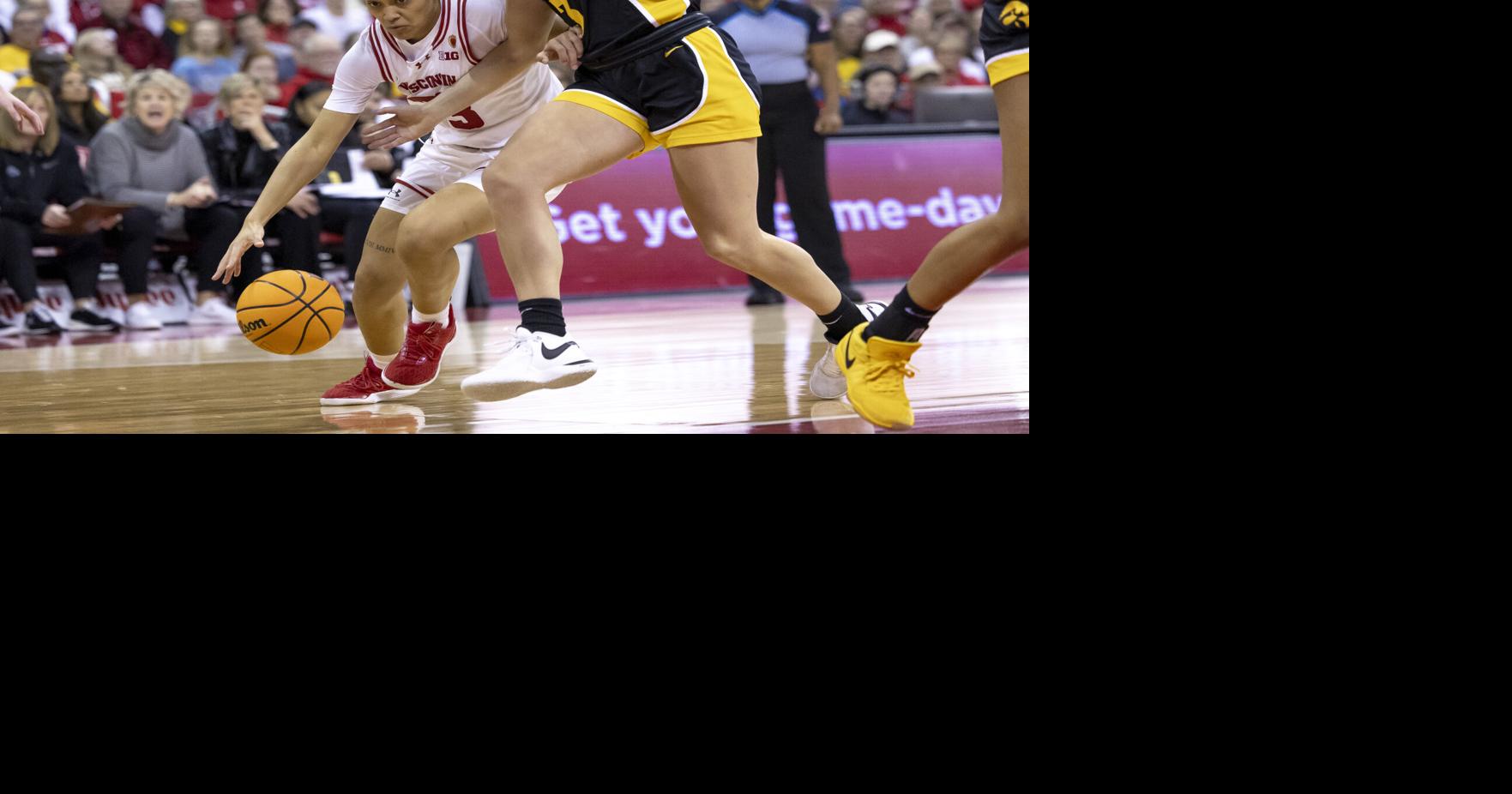 12102023 Badger basketball vs Iowa SKM 29-12102023161151.jpg
