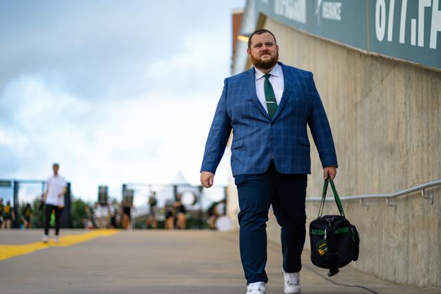 Wisconsin O-line coach Eric Mateos discusses his new role
